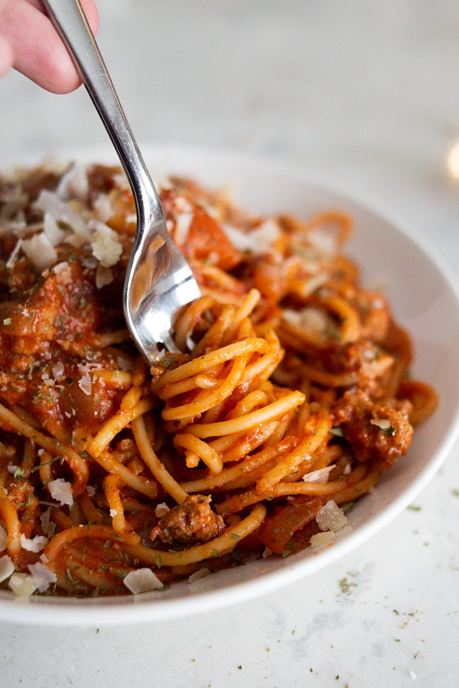 One Pan Spaghetti with Meat Sauce - Kalie Stephan
